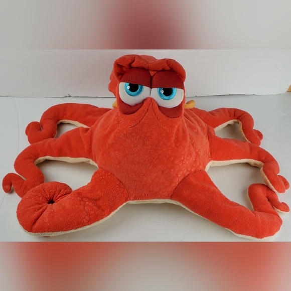 Disney | Toys | Disney Store Pixar Finding Dory Hank The Octopus 7 ...
